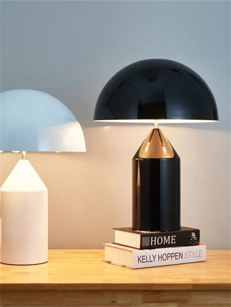 Candeeiro de mesa Atollo regulável preto mate